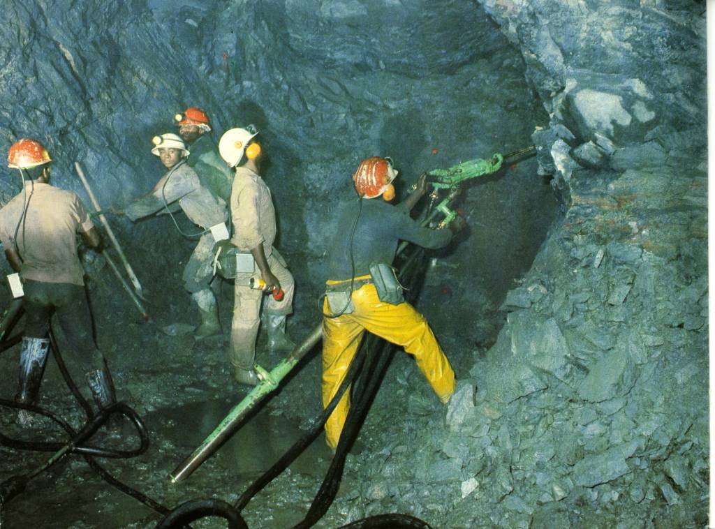 Articles - Gabrielle Hecht